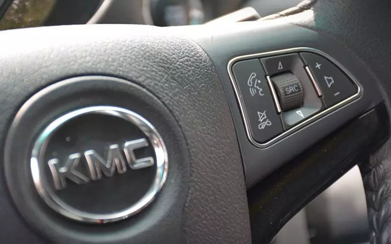 نگاهی به مشخصات KMC T8 کرمان موتور، پیکاپ قدرتمند در ظاهر و باطن